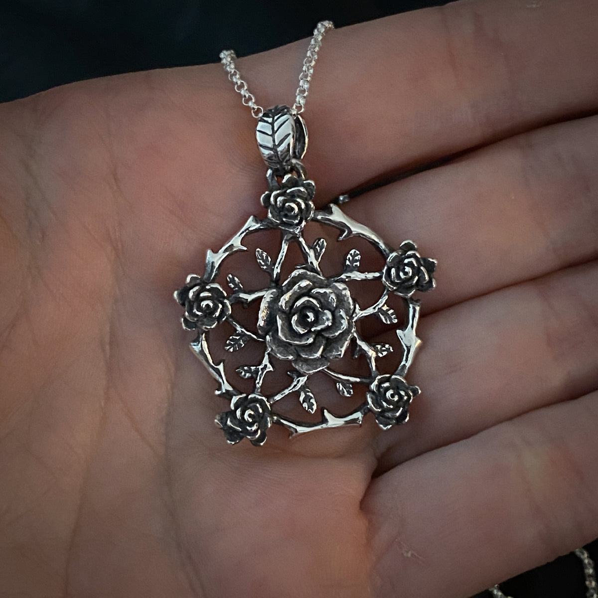 Rose Pentagram – Sanazar Rose